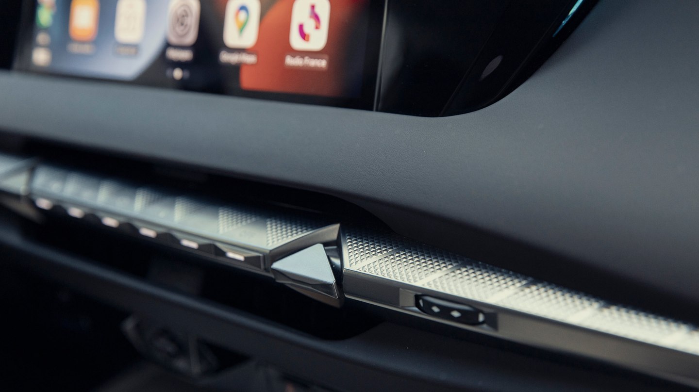 DS 4｜DSオートモビル公式サイト